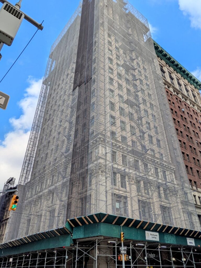 Tribeca Citizen | Commercial building at Reade and Broadway acquired by ...